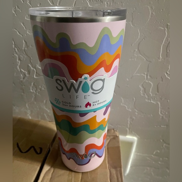 SWig | Dining | Brand New Swig 32 Oz Tumbler | Poshmark